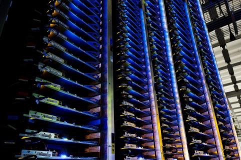 Googleが自社の「サーバールーム」を初公開! 内部は最高にクールだった!｜SUGI MAG (スギマグ)