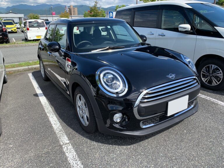 【試乗インプレ】新型MINI ONE(F55)はミニの世界観を感じ取れるエントリーモデルだった！ レビュー｜SUGI MAG (スギマグ)